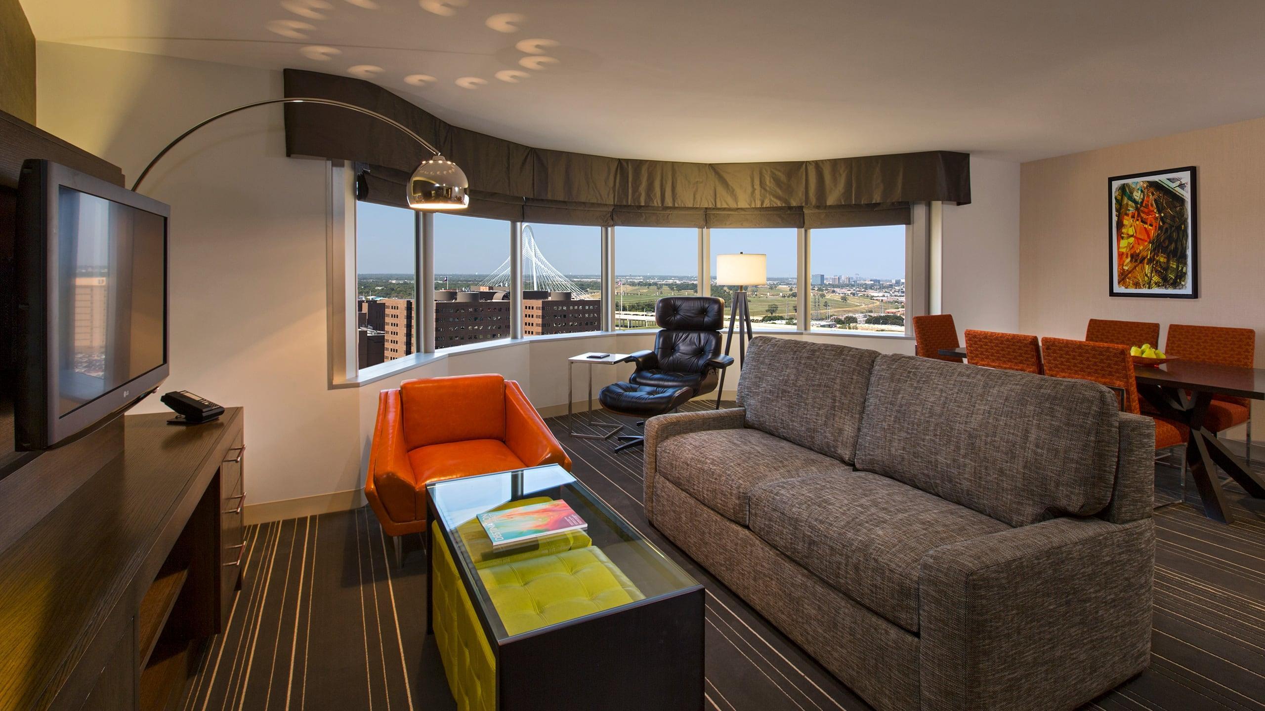 HYATT REGENCY DALLAS | HISTORICAL ACCOMMODATION IN THE HEART OF DALLAS